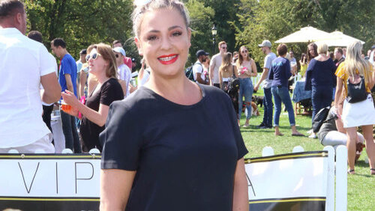 Lisa Armstrong în relație cu actorul Grant Kilburn