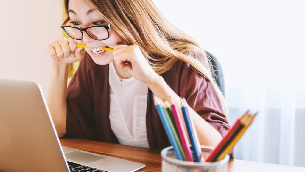 Laptopuri pentru studenți 2026 - ghid complet alegere